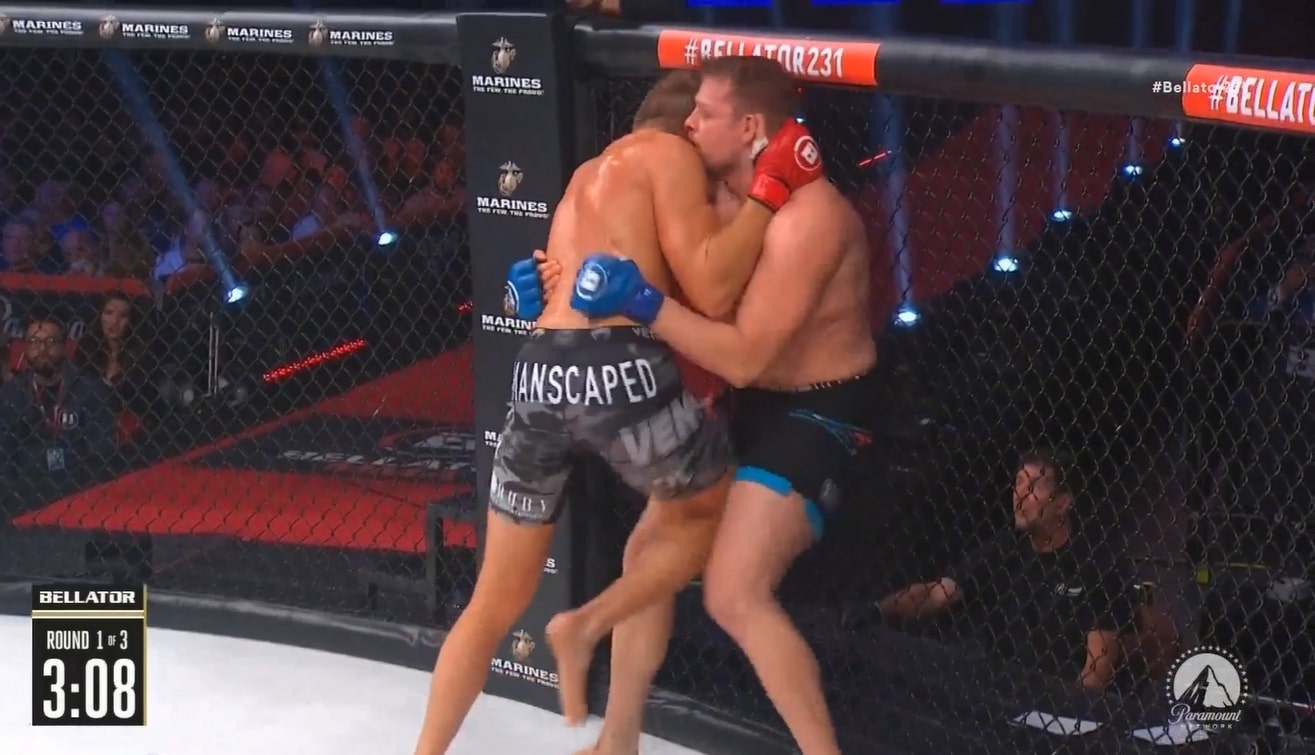 Jake Hager’s Bellator 231 Match Ends In A No Contest (w/Video) – WEB IS ... Jake Hager’s Bellator 231 Match Ends In A No Contest (w/Video) – WEB IS ...
