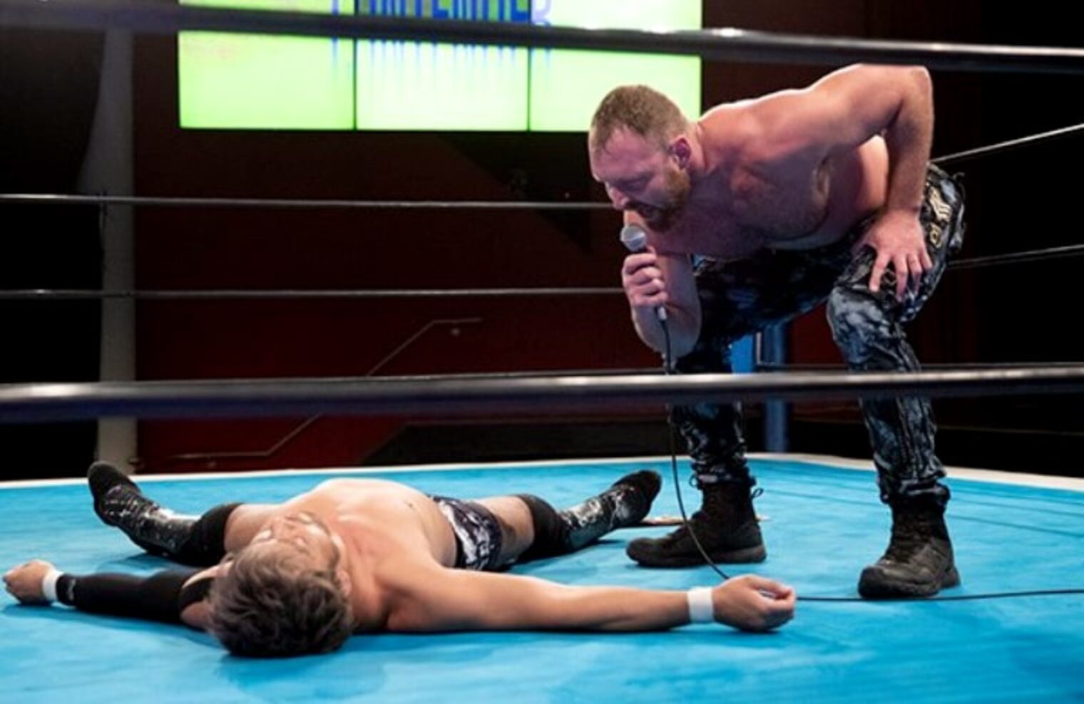 Jon Moxley Makes Surprise Appearance For New Japan - WEB IS JERICHO