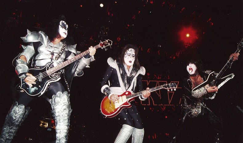 What It Would Take For Gene Simmons To Sell KISS Catalog - WEB IS JERICHO