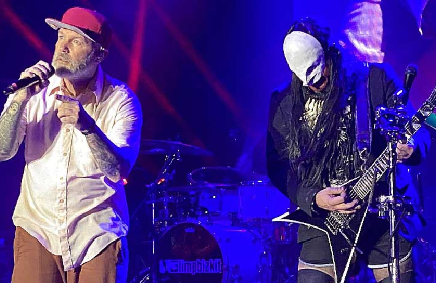 Fred Durst Debuts New Look And Limp Bizkit Plays New Songs Through Sound