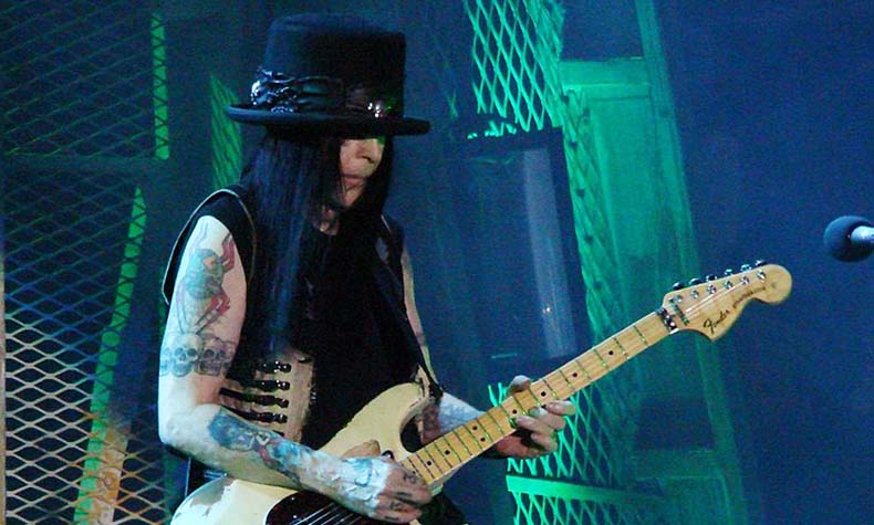 Mötley Crüe Guitarist Mick Mars Is Done Touring - WEB IS JERICHO Mötley Crüe Guitarist Mick Mars Is Done Touring - WEB IS JERICHO