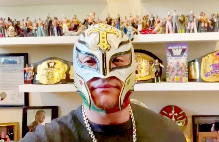 AAA Shocks Fans With Rey Mysterio Appearance At Triplemanía (w/Video ...