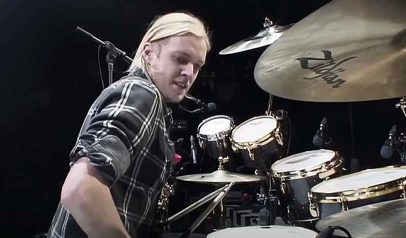 Is This The Next Drummer For The Foo Fighters? - WEB IS JERICHO