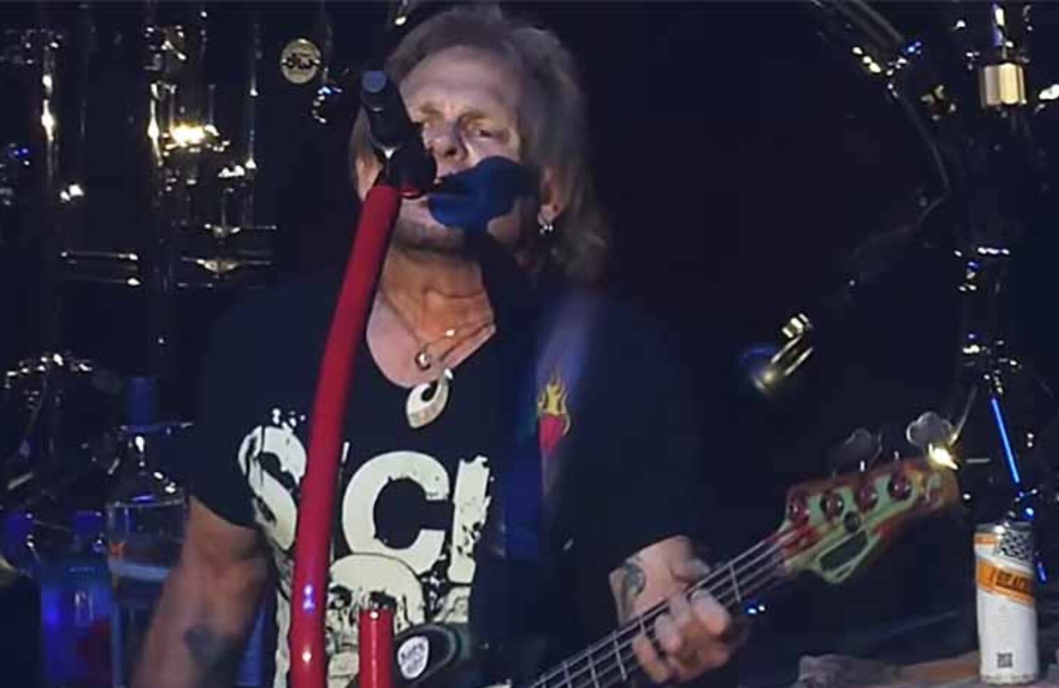 Van Halen Bassist Michael Anthony Talks About Wild David Lee Roth ...