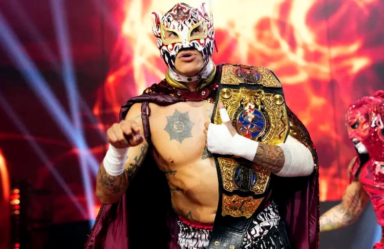 Rey Fénix Breaks His Silence On The Reports Saying AEW Has Extended His ...