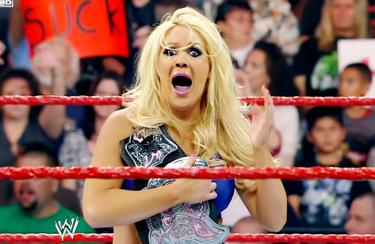Former WWE Star Jillian Hall Looks Unrecognizable In New Photo - WEB IS ...