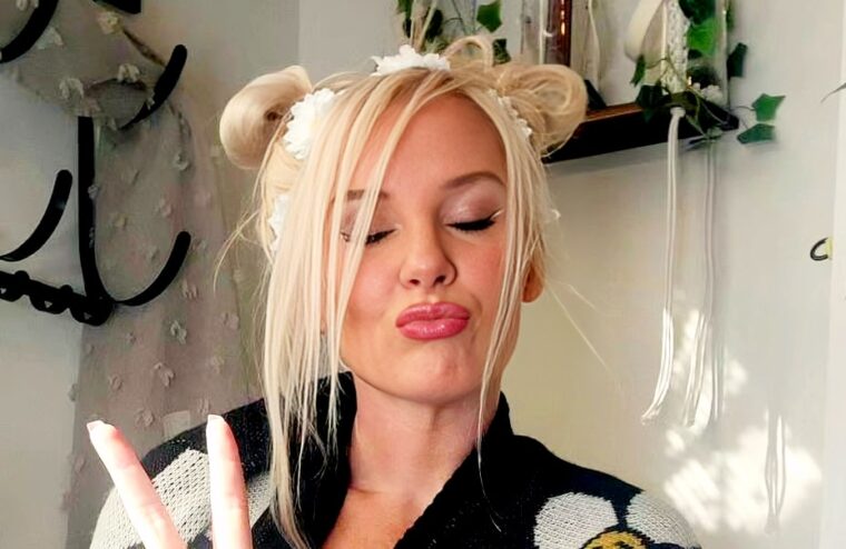 “Flower Child” Lacey Evans Teases Her Next Paywalled Photo Drop – WEB ...