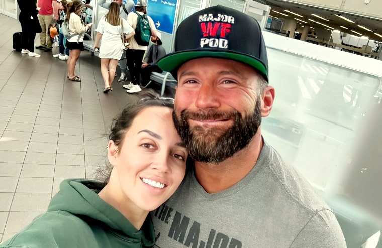 Chelsea Green Comes To The Defense Of Her Husband After A Fan Said "No ...