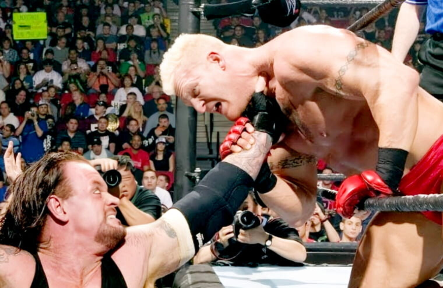 Photograph Of Former WWE Star Jon Heidenreich Working At Walmart Goes ...