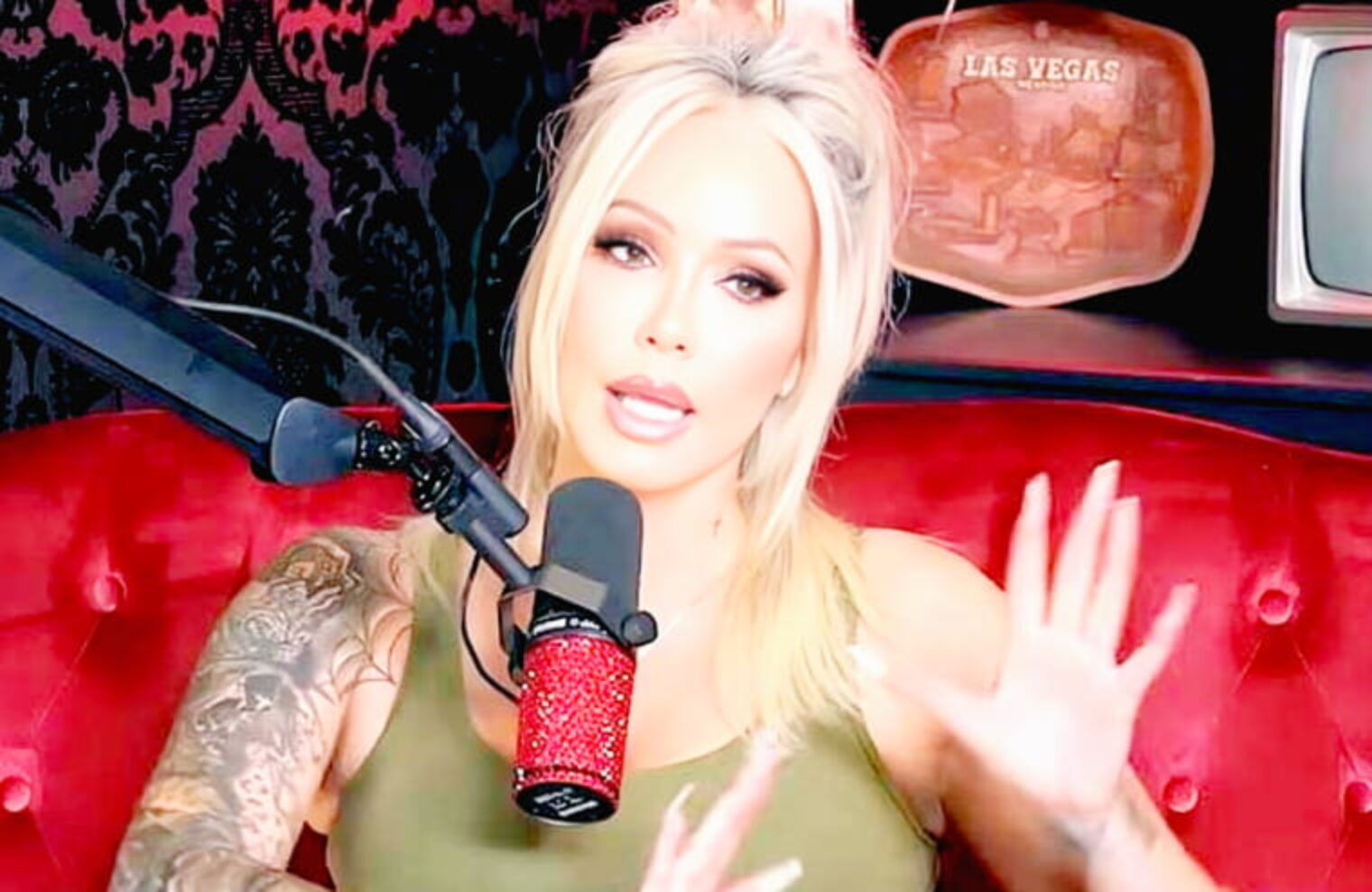 Jelly Roll’s Ex-Wife Responds To Rumors She Cheated With Well-Known ...